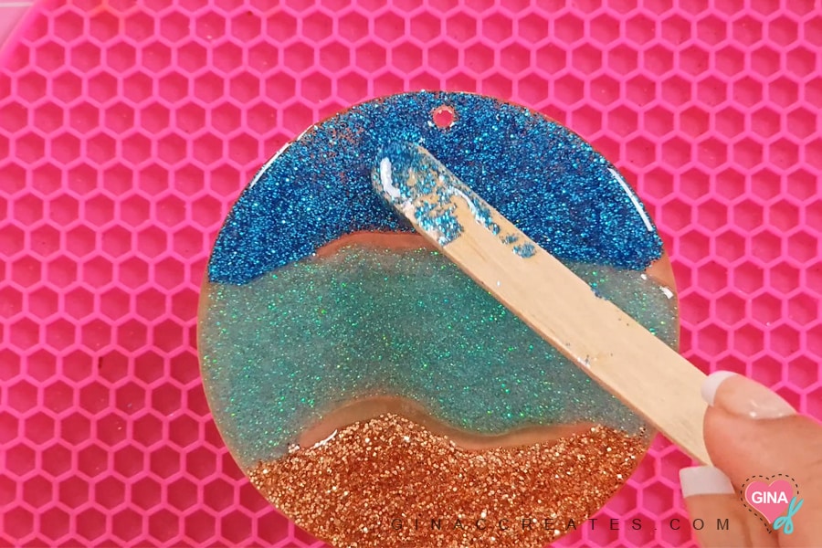 Resin-Keychain-application
